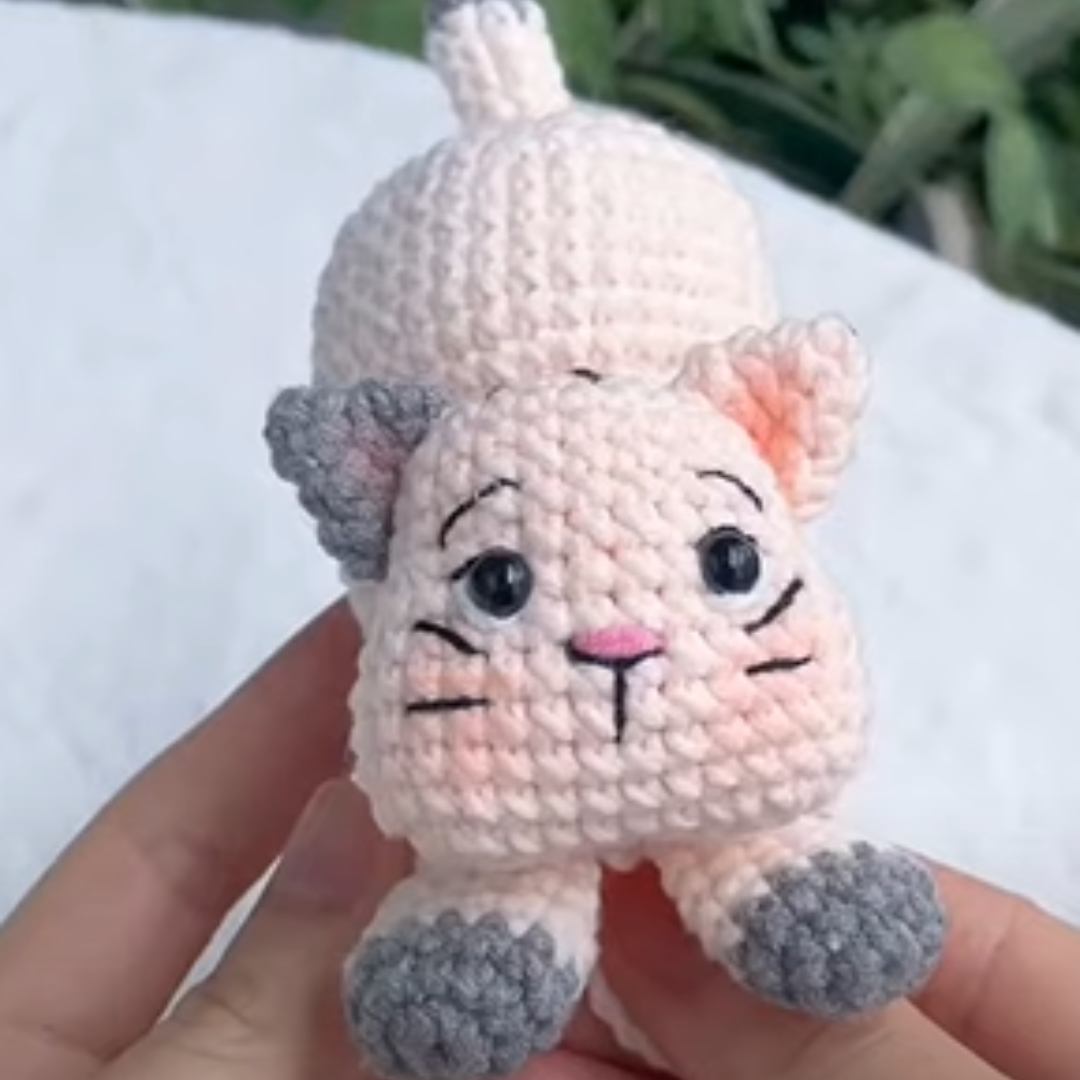 Crochet Cat Keycover Easy - Old Library