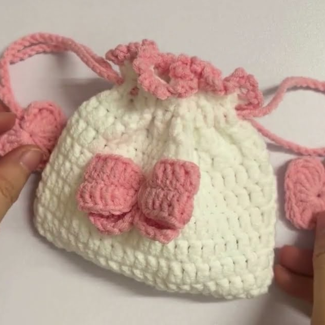 How to crochet a mini bag with a bow - Old Library